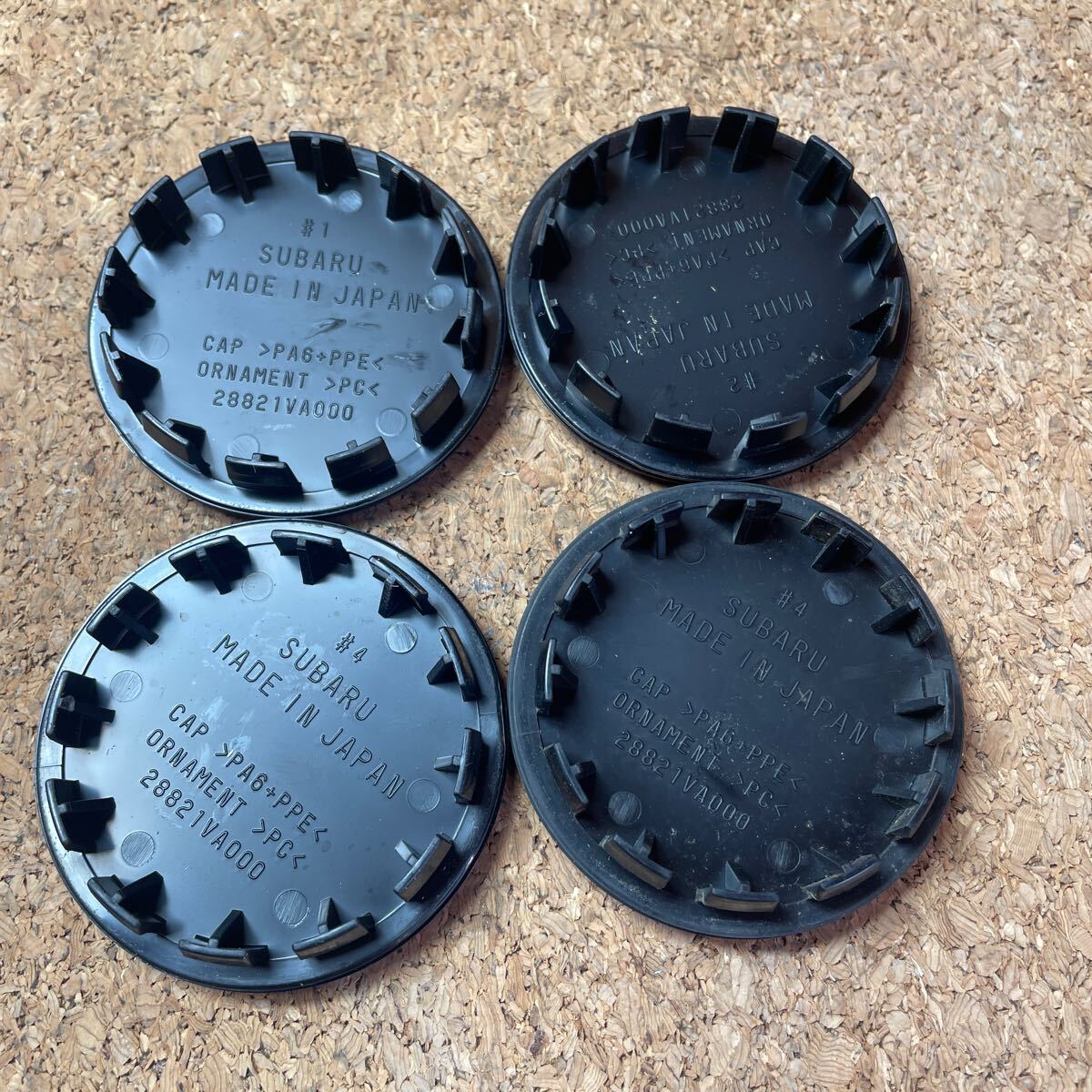 Yahoo!オークション - Y006 スバル 純正 センターキャップ 黒 59mm 4個...