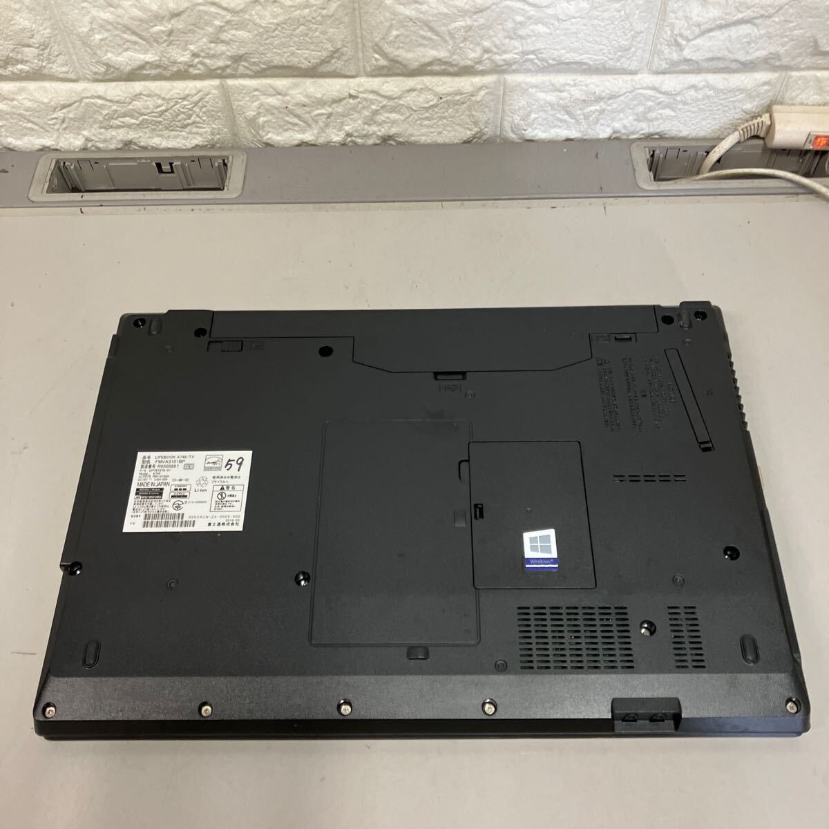 Yahoo!オークション - Y131 富士通 LIFEBOOK A748/TX FMVA3101BP Core ...