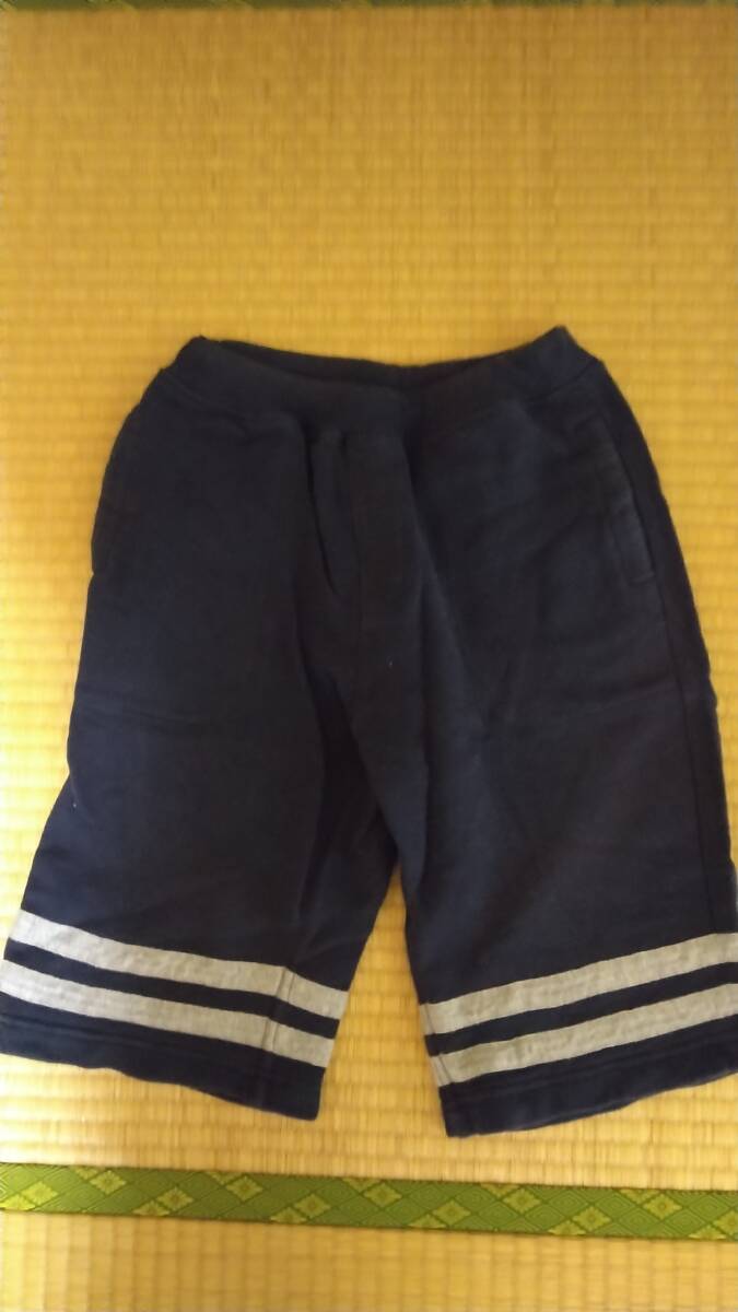 Yahoo!オークション - GU 150㎝ ハーフパンツ（紺）
