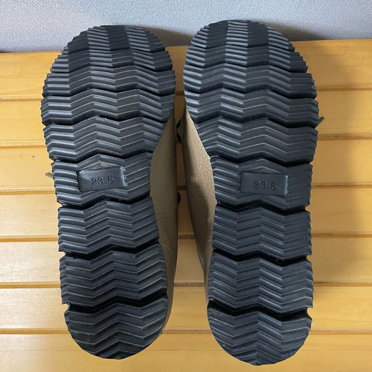 Yahoo!オークション - 【日本製arui_toe】新品未使用やわらか軽量レザ...