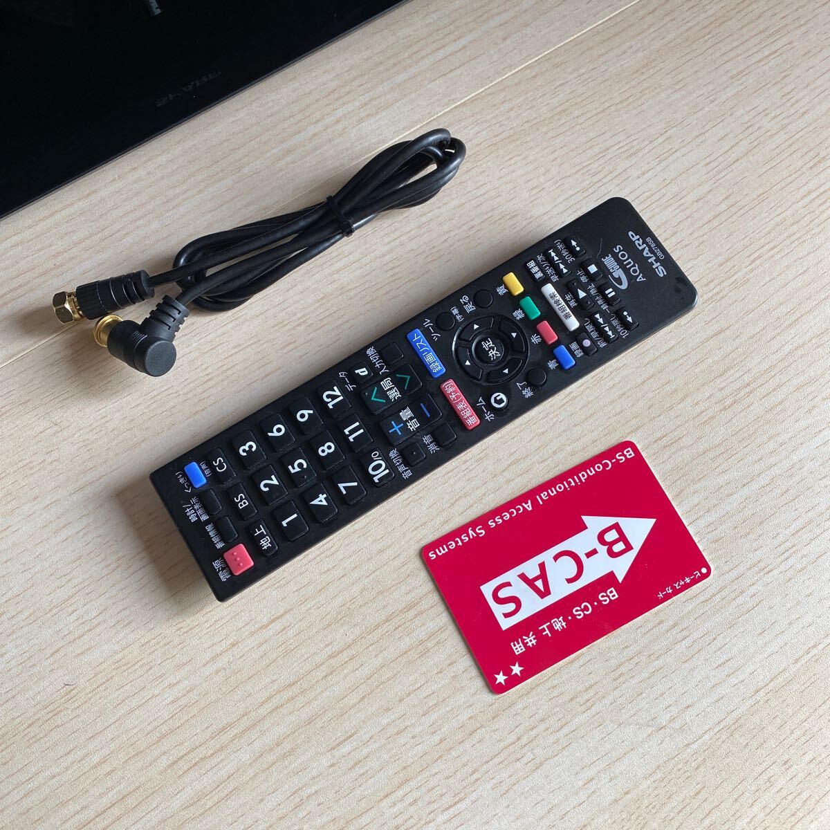 SHARP AQUOS 32型 液晶テレビ 2T-C32AE1 リモコン B-CASカード SHARP AQUOS 32型 液晶テレビ 2T-C32AE1 リモコン B-CASカード