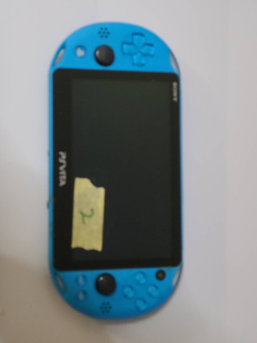 Yahoo!オークション - SONY PlayStation VITA 2000 本体2