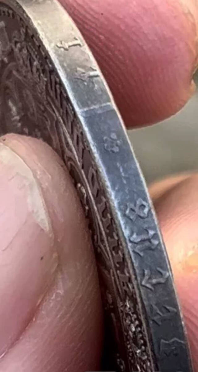 Yahoo!オークション - イギリス銀貨/1847年/ヴィクトリア女王 GOTHIC T...