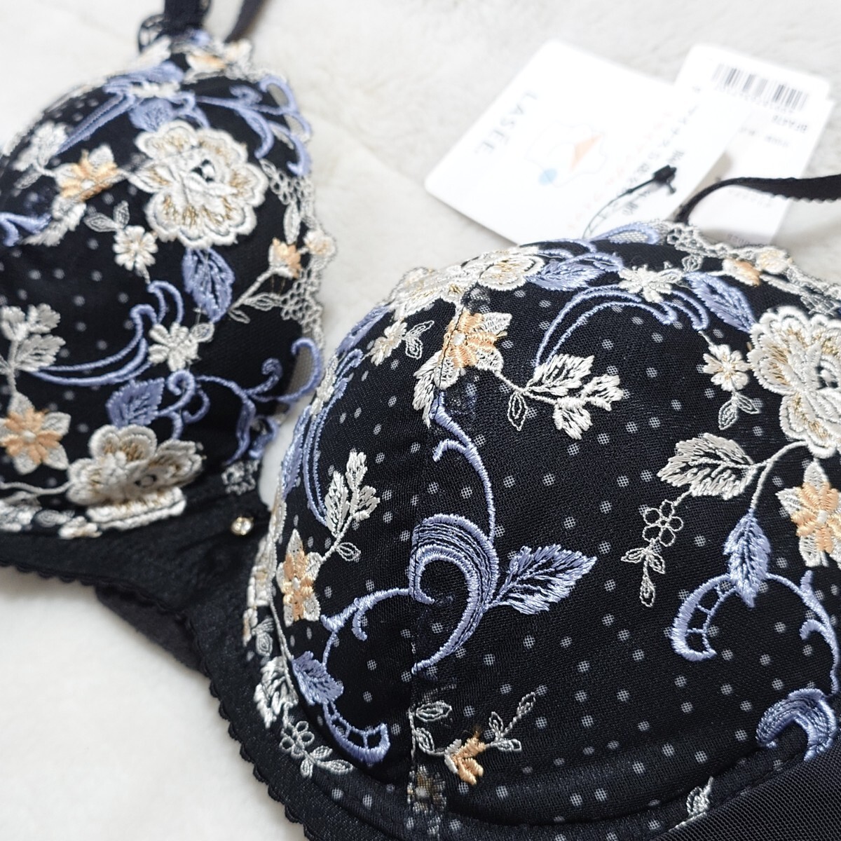 Yahoo!オークション - 送料430円 ワコール ラゼ ブラジャー D75