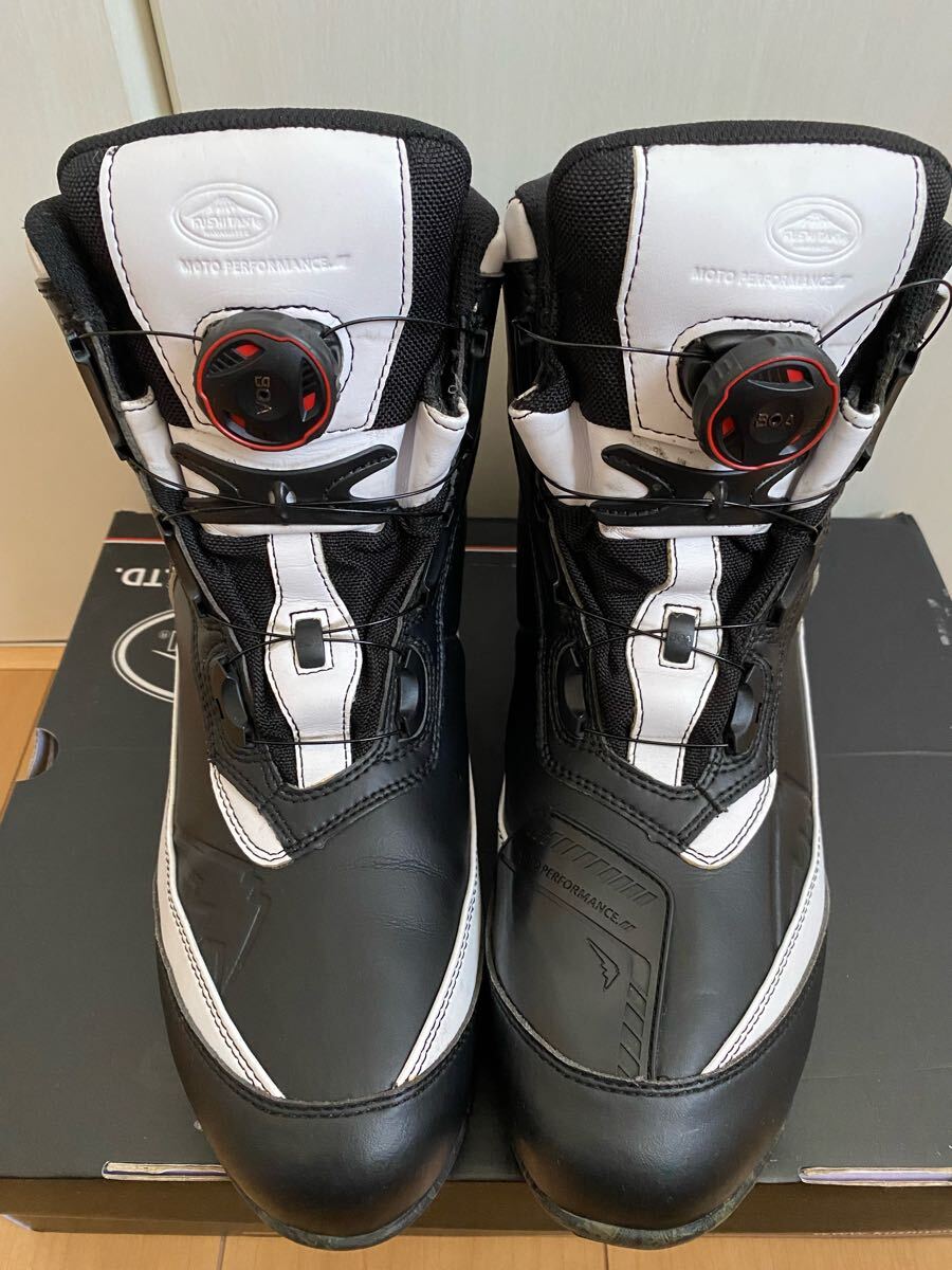 Yahoo!オークション - クシタニ アドーネシューズ 28cm