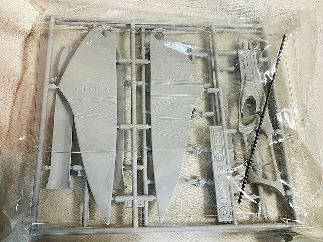 WAVE ソフビキット 1/35 完全変形 ビルバイン ガレージキット 聖 WAVE ソフビキット 1/35 完全変形 ビルバイン ガレージキット 聖
