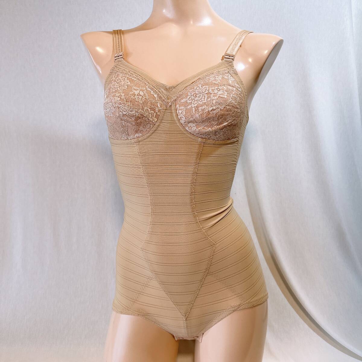 Yahoo!オークション - 156 高級 ボディスーツ B70M