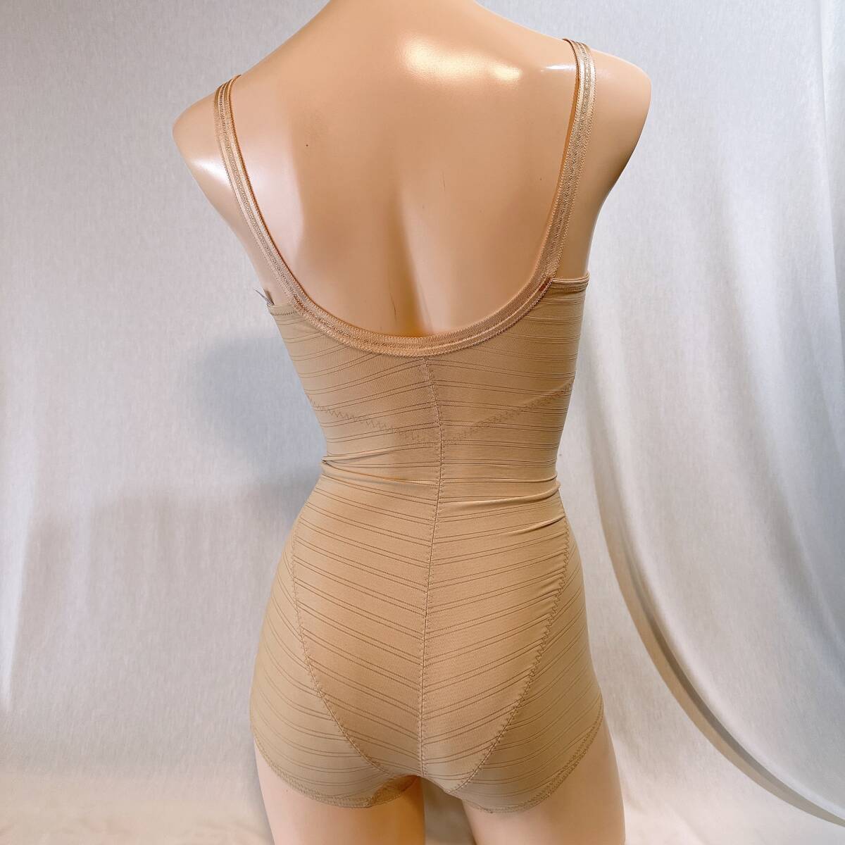 Yahoo!オークション - 156 高級 ボディスーツ B70M