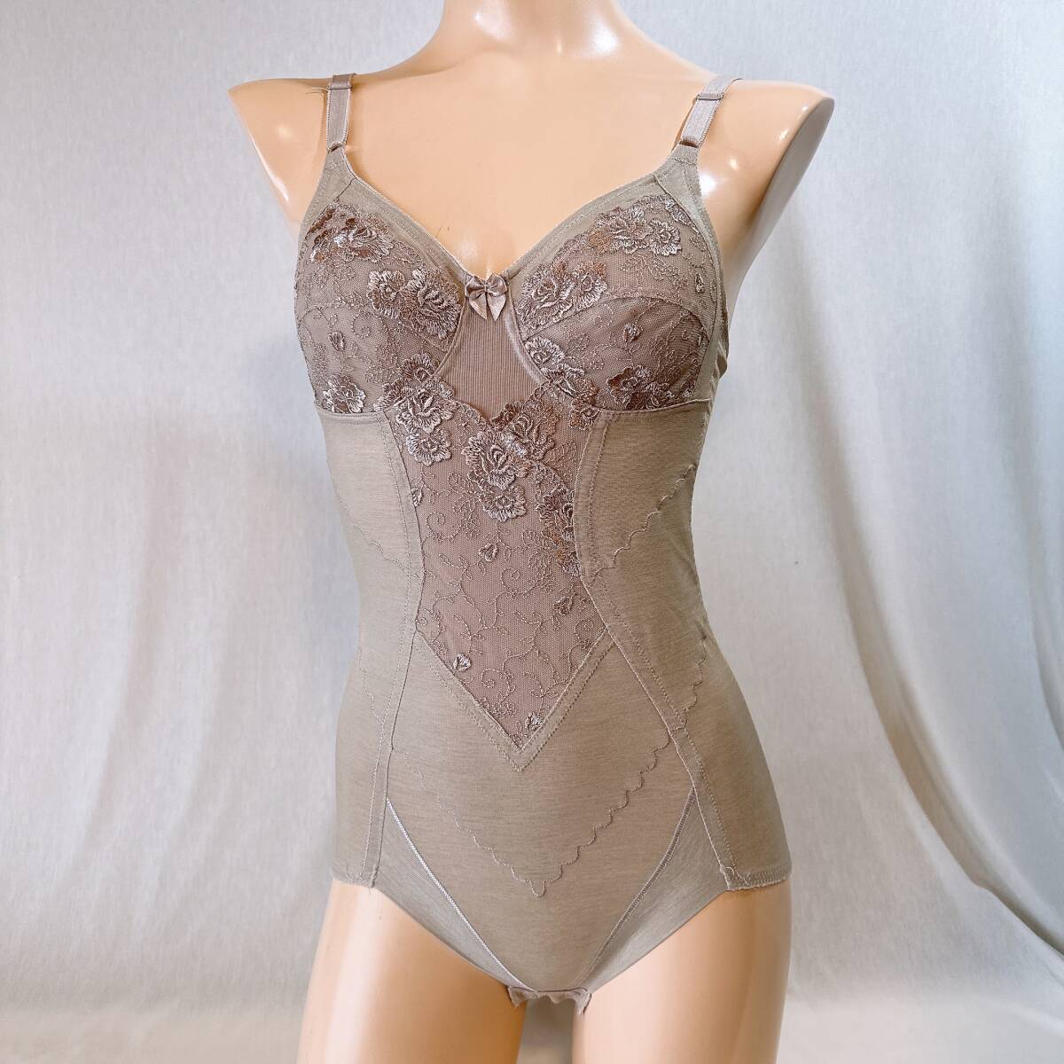 Yahoo!オークション - 168 高級 ボディスーツ A80L