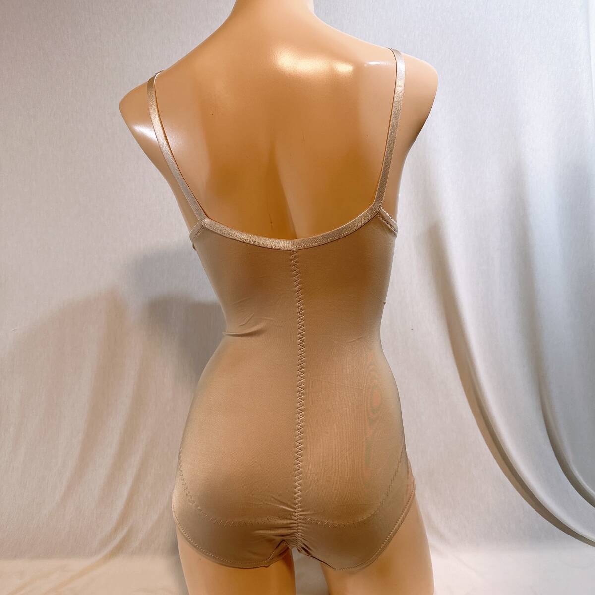 Yahoo!オークション - 182 高級 ボディスーツ A80L