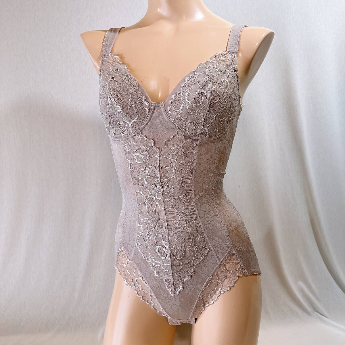 Yahoo!オークション - 36 高級 ボディスーツ B80L