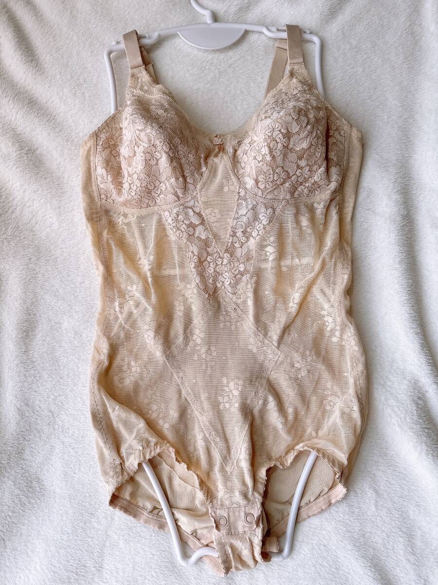 Yahoo!オークション - 39 高級 ボディスーツ C85LL