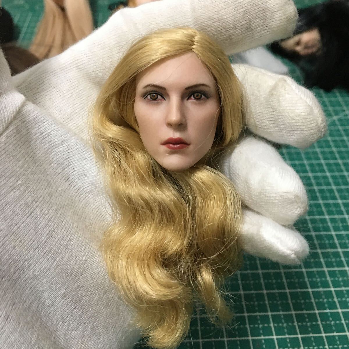 Yahoo!オークション - B260 1/6 フィギュア ヘッド 女性ヘッド 植毛タ...