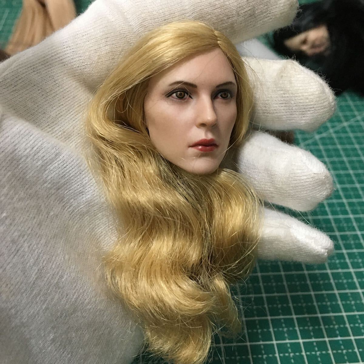 Yahoo!オークション - B260 1/6 フィギュア ヘッド 女性ヘッド 植毛タ...