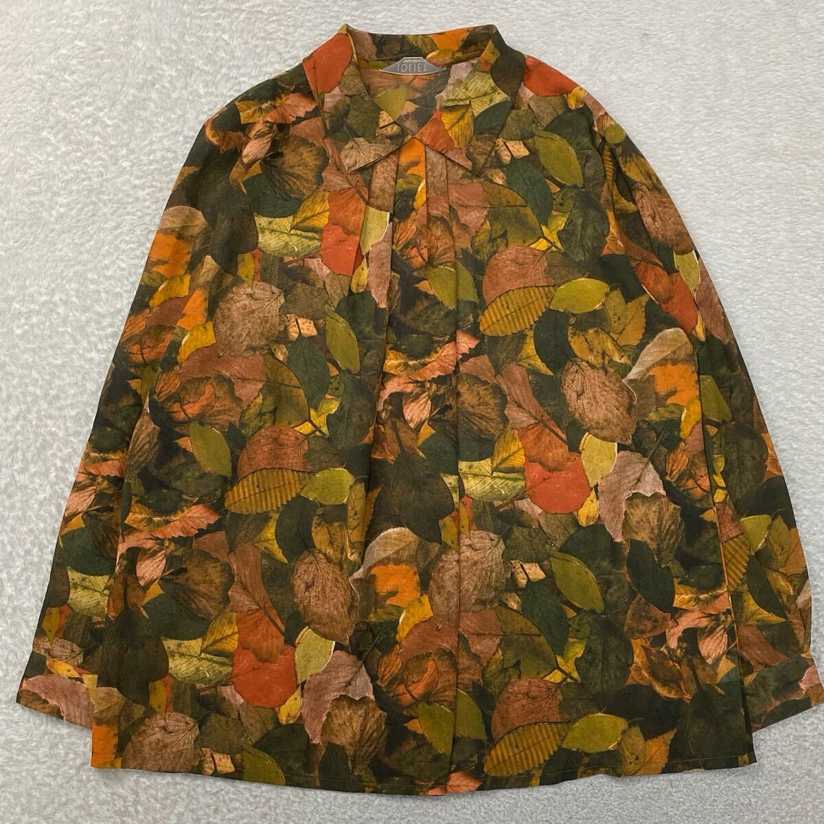 Yahoo!オークション - JOLIET シャツ 長袖シャツ テロテロ 薄手 総柄 ...