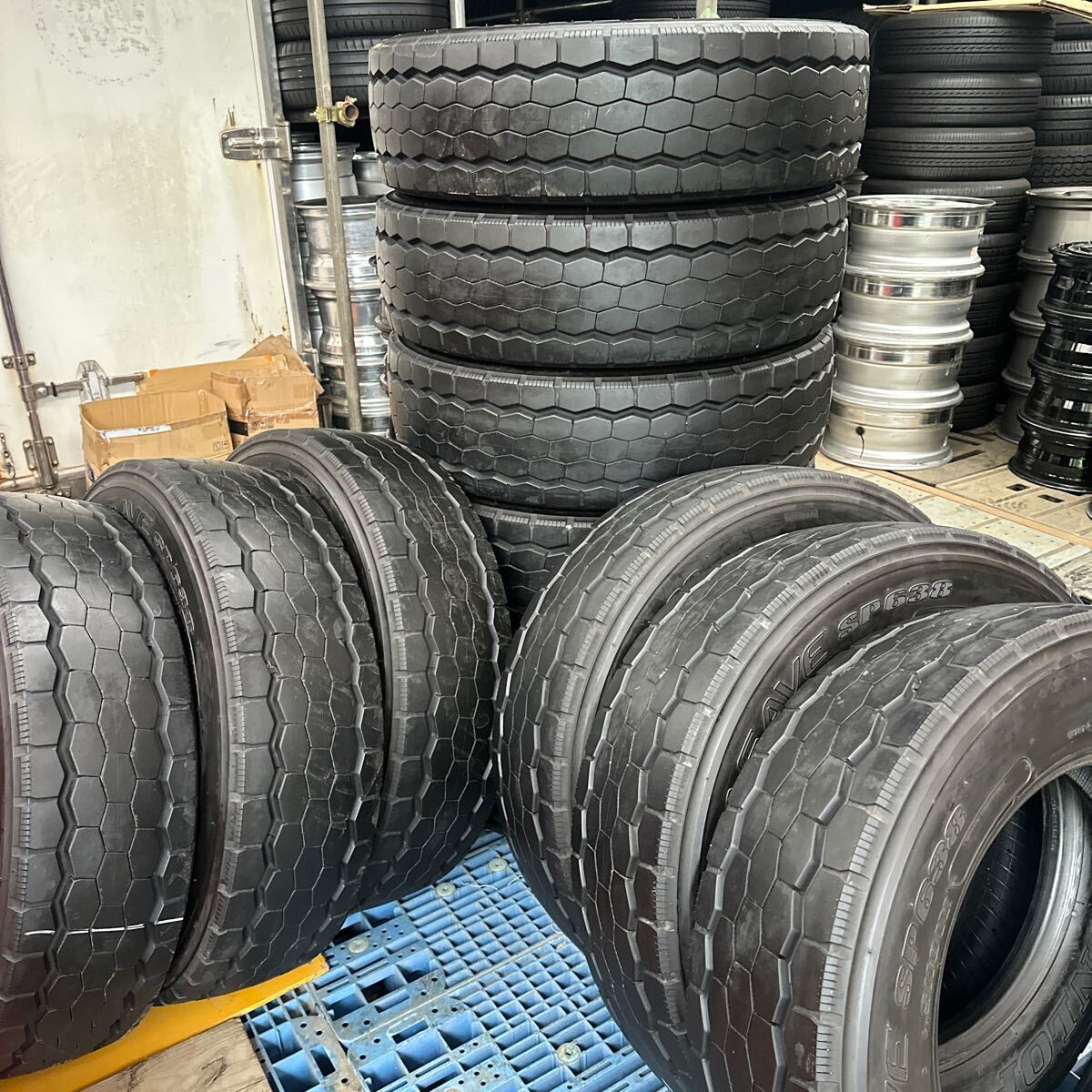 Yahoo!オークション - 245/70R19.5 136/134J DUNLOP ENASAVE SP638 245...