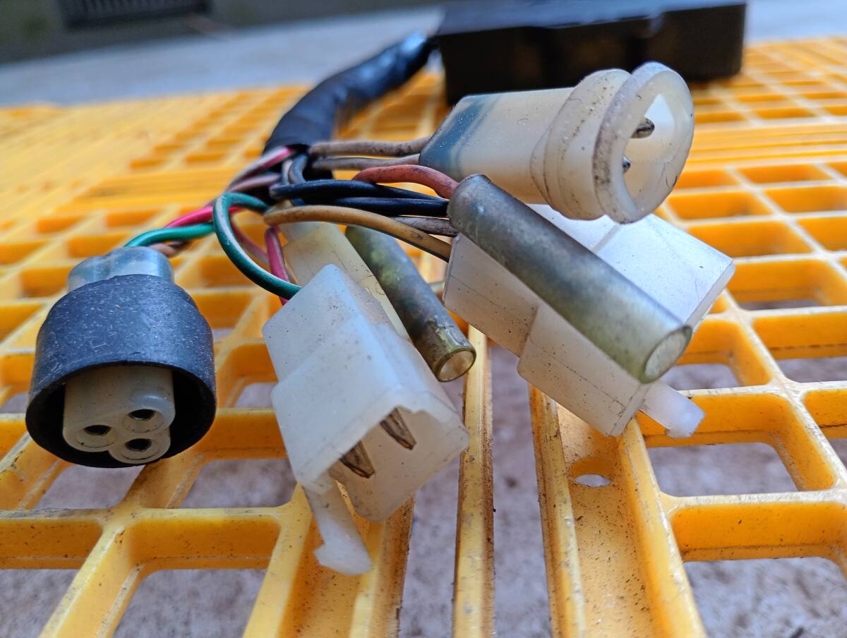 Yahoo!オークション - 良品 ヤマハ R1Z 実働外し 中古 純正 後期CDI送...