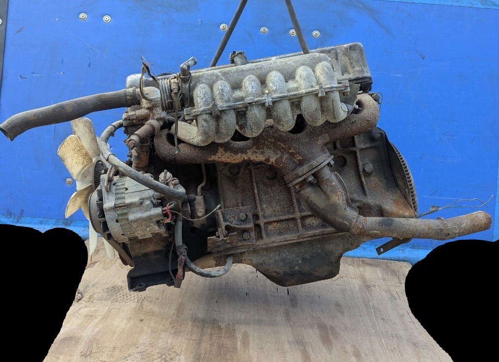 Yahoo!オークション - 【発送可能】L型 LD28 Nissan エンジン ヘッド V...