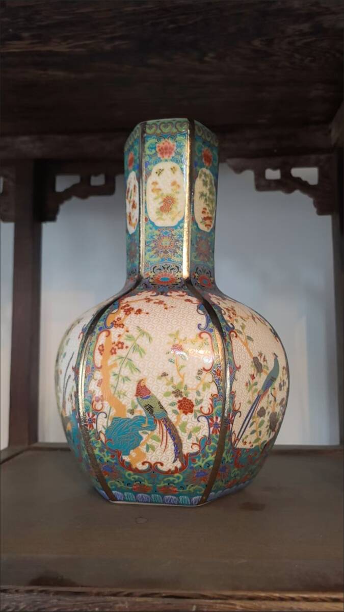 Yahoo!オークション - J105旧家収蔵 清代雍正年制粉彩描金花鳥多稜瓶 ...