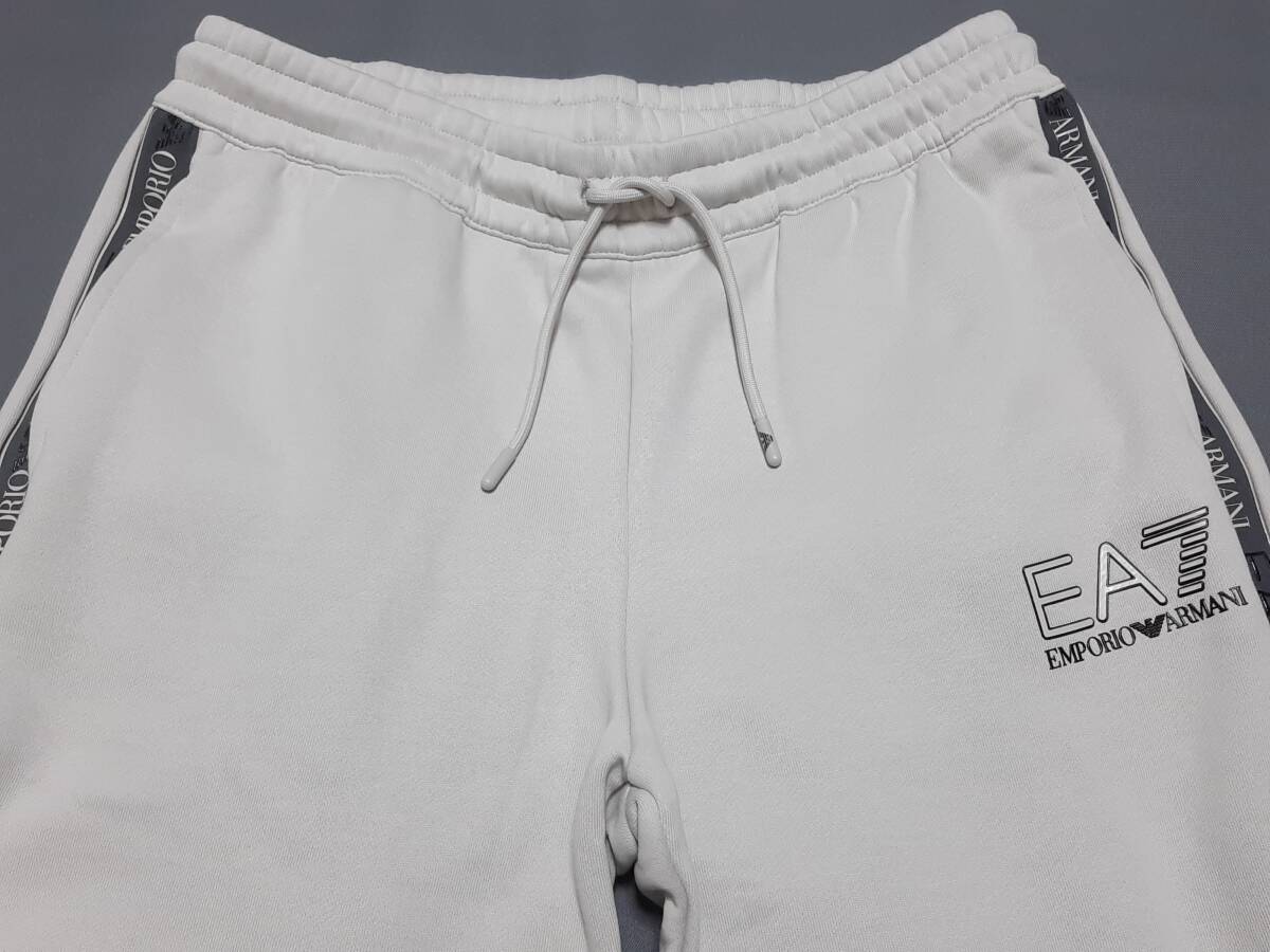 【樂淘letao】日本代購代標第一品牌－[新品]EA7/EMPORIO ARMANI テーピングロゴ入り【メンズ・スウェットパンツ】 2024-25年秋冬モデル サイズ：L(50相当) 色：グレージュ