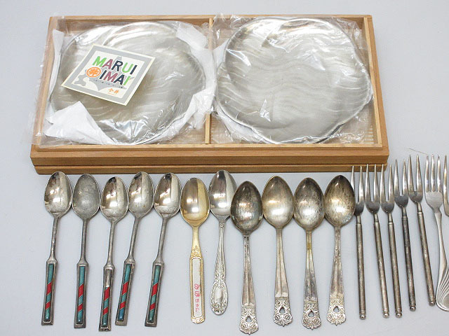 ☆sm1960 カトラリー&皿 86点セット 未使用品・ケース付有 ☆sm1960 カトラリー&皿 86点セット 未使用品・ケース付有