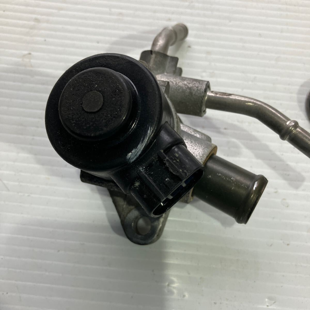 Yahoo!オークション - JZX100 1JZ-GTE ISCV トヨタ純正部品 実動品 222...