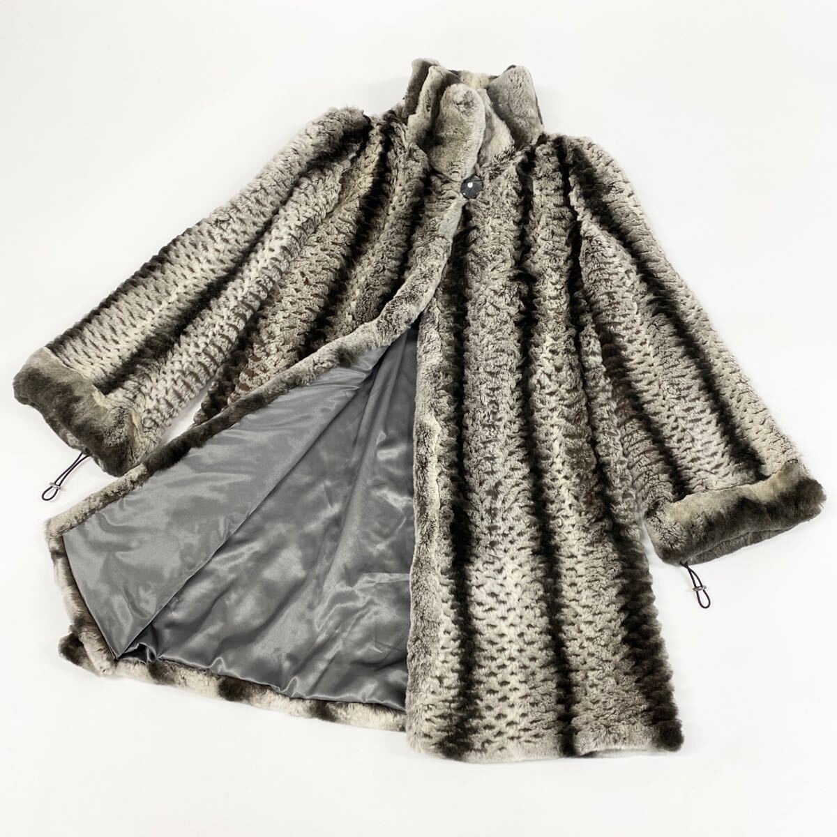 d4-28 EMBA エンバ チンチラ チンチラコート ロングコート 最高級毛皮コート リアルファーコート ストライプ柄 装飾ボタン(チンチラ)｜売買されたオークション情報、yahooの商品 ...