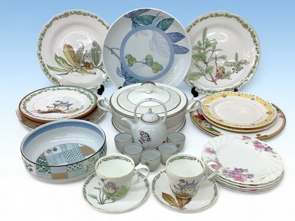 ノリタケ 食器まとめ/ボウル/チューリン/酒器/となりのトトロ 4773/9438他 皿立ては備品/ACB 品(ノリタケ)｜売買されたオークション情報、yahooの商品情報をアーカイブ公開 ...