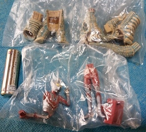 Yahoo!オークション - ゾフィー&レッドキング ウルトラマンDGガシャポ...