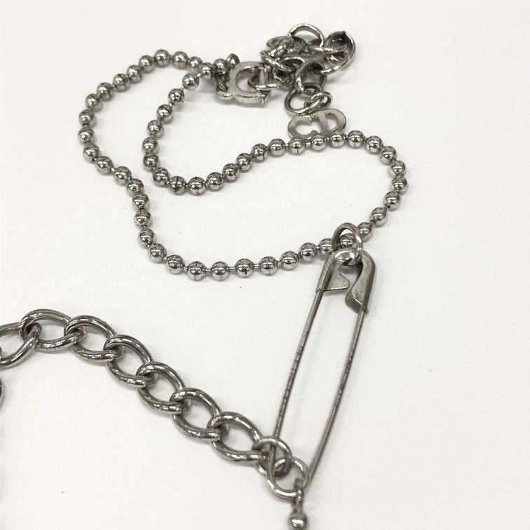 Christian Dior クリスチャン・ディオール ロゴ ピンバッジ Christian Dior クリスチャン・ディオール ロゴ ピンバッジ
