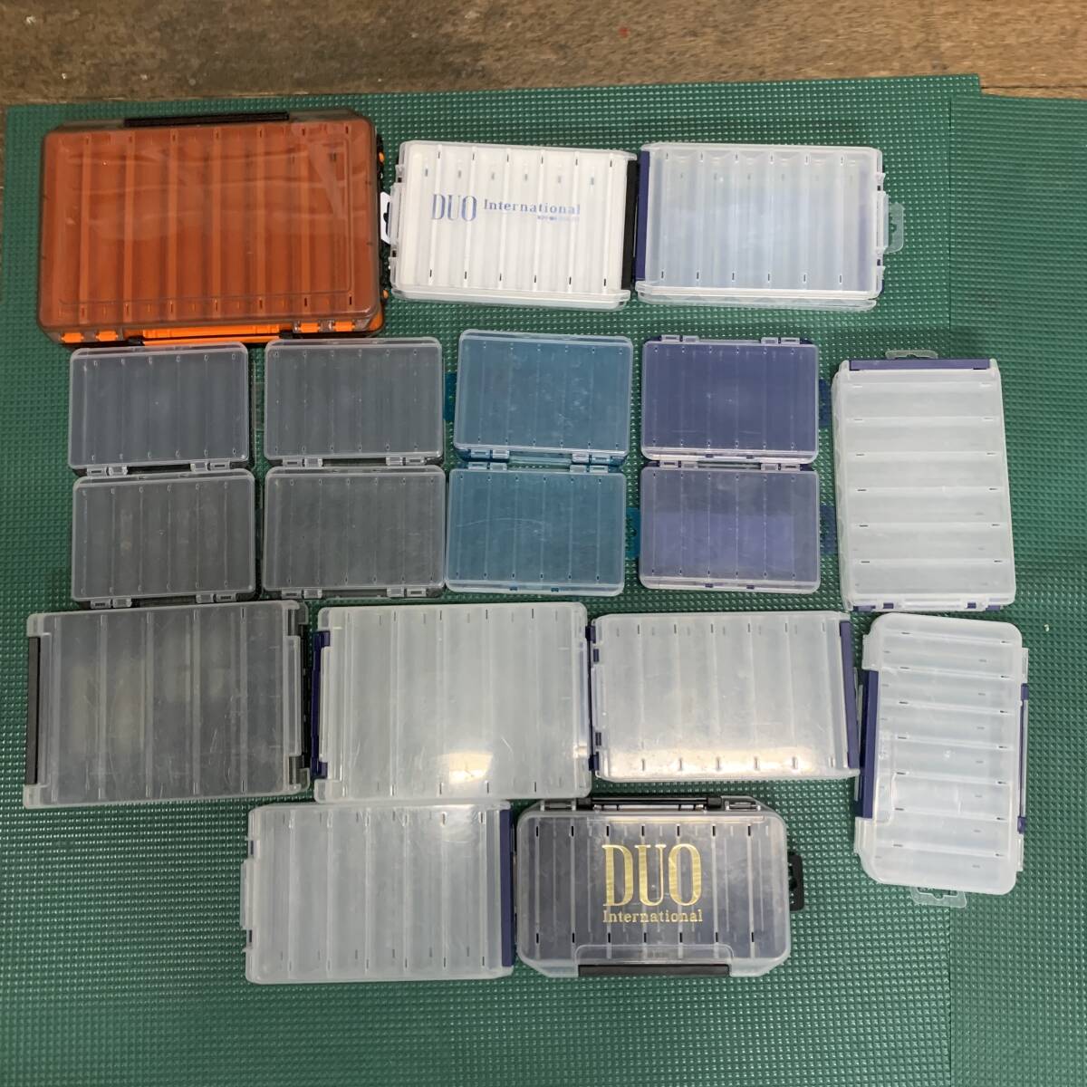 Yahoo!オークション - G-3548 タックルボックス まとめ売り 中古 発送...