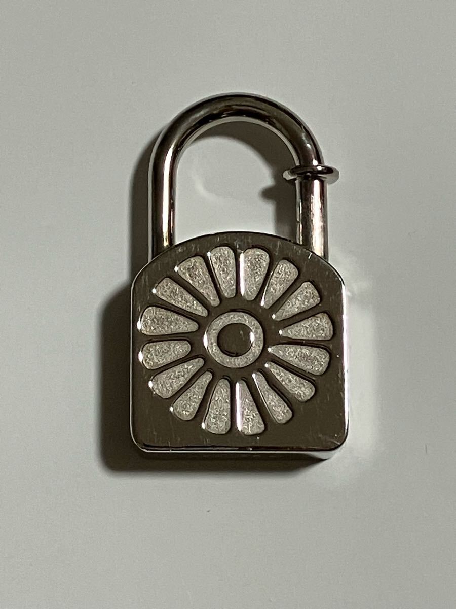 美品 HERMES 1994年 限定 カデナ 太陽 ひまわり パドロック 美品 HERMES 1994年 限定 カデナ 太陽 ひまわり パドロック