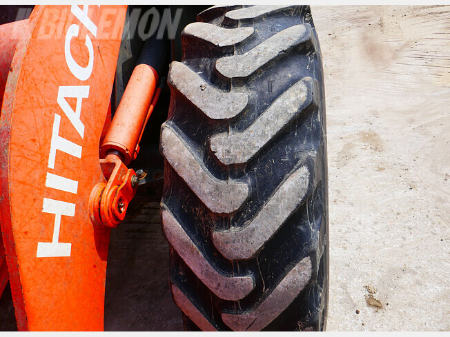 Yahoo!オークション - タイヤショベル(ホイールローダー) 日立建機 ZW1...