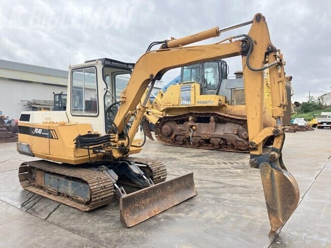 Yahoo!オークション - ミニ油圧ショベル(ミニユンボ) コマツ PC40-2 4 ...