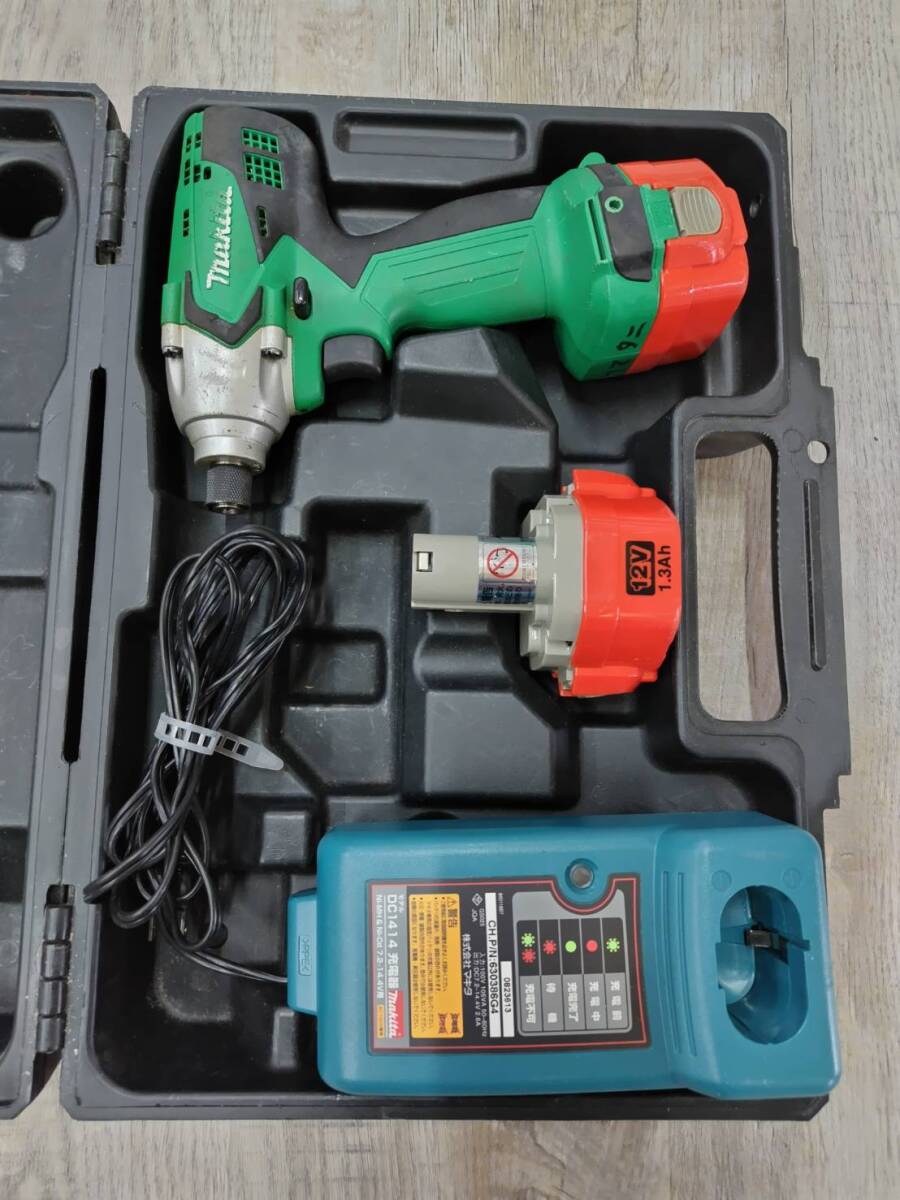 Yahoo!オークション - 充電式インパクトドライバー makitaマキタ M694D