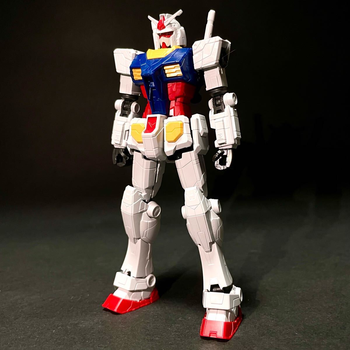 本体のみ 大阪万博 EXPO2025 1/144 RX-78F00/E ガンダム EX-001 グラスフェザー装備 プラモデル BANDAI バンダイ ガンダムベース HG MG(機動戦士 ...