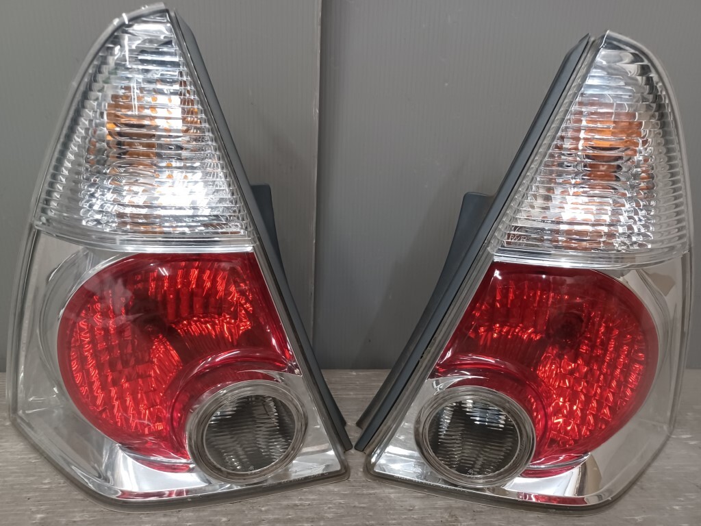 Yahoo!オークション - ダイハツ YRV ターボ パノラマパック(M201G M200...