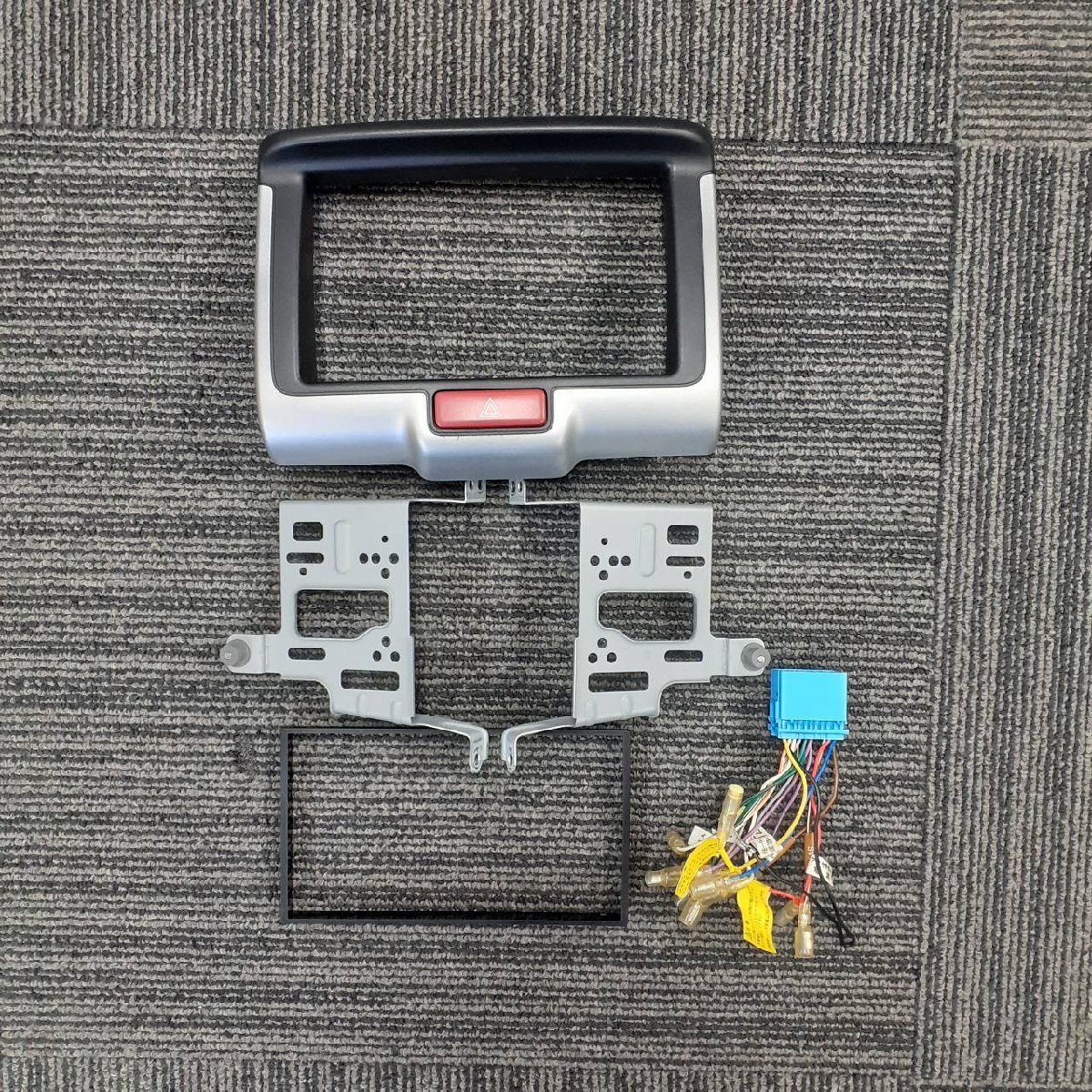 Yahoo!オークション - スズキ エブリィ (DA17V) 純正 オーディオパネル...