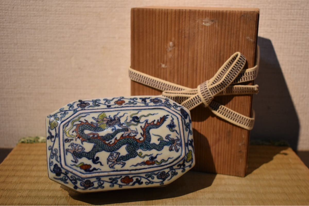 【樂淘letao】日本代購代標第一品牌－【GE】E418【コレクター所蔵品】時代 萬暦蓋物/中国古玩 中国美術 色絵 盒子 骨董品 時代品 美術品 古美術品