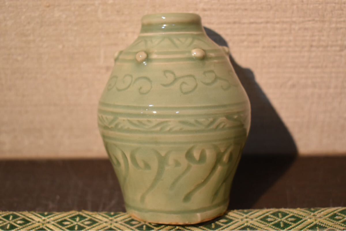 Yahoo!オークション - 【GE】M532【コレクター所蔵品】時代 青磁小瓶