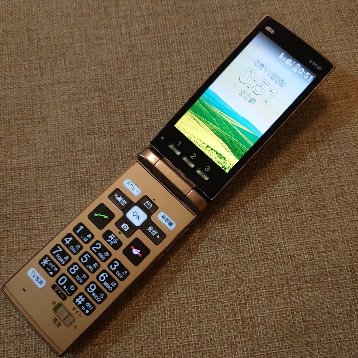 Yahoo!オークション - KYF38 au ゴールド