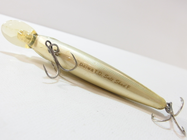 Yahoo!オークション - ダイワ TD ソルトシャッド 90F DAIWA T.D. salt ...