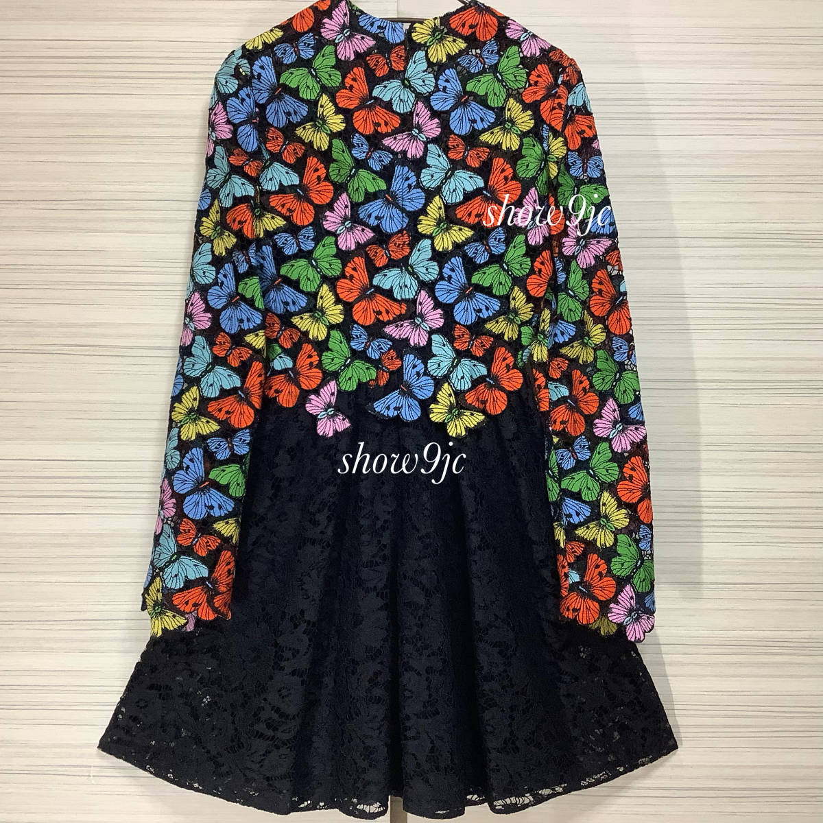 VALENTINO 】ヴァレンティノ 蝶・レース・装飾ワンピース 1回 VALENTINO 】ヴァレンティノ 蝶・レース・装飾ワンピース 1回