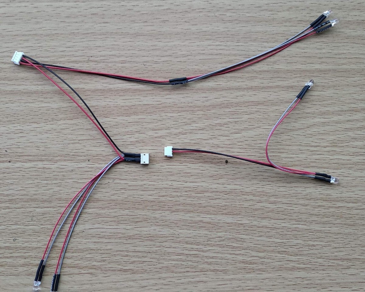 Yahoo!オークション - ミニッツ 4X4 LED 中継コネクタ付 6LEDライト