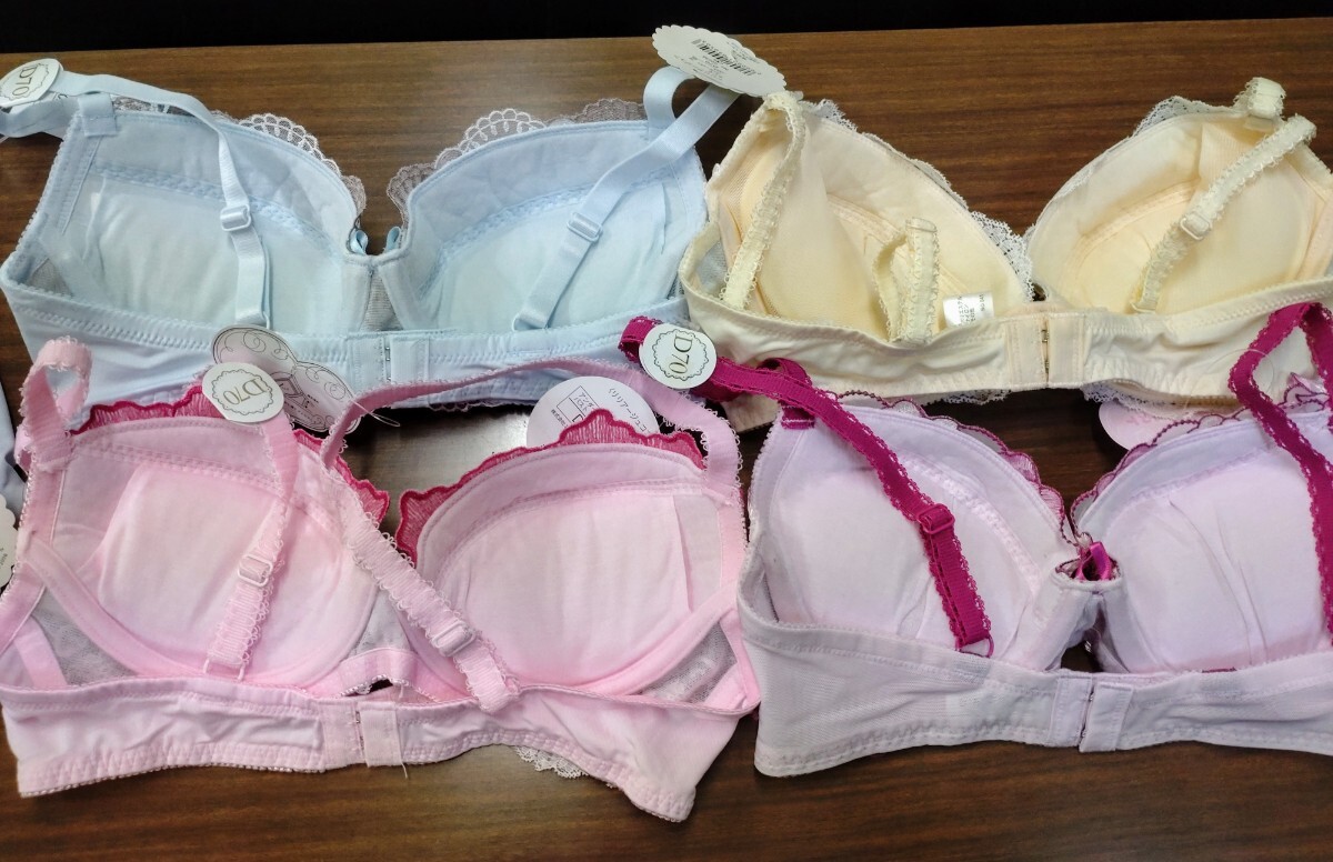 Yahoo!オークション - ブラジャー＆ショーツ 4組セット D70 Mサイズ