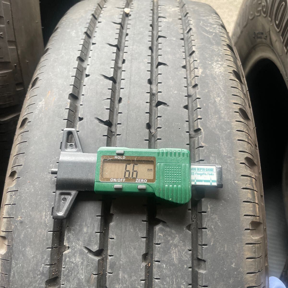 Yahoo!オークション - 2024年製 BRIDGESTONE R202 225/75R16 118/116N ...