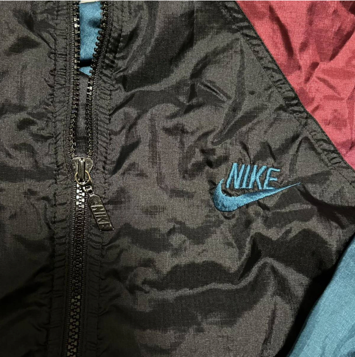 90's NIKE ナイキ 銀タグ ウインドブレーカー ナイロン 90's NIKE ナイキ 銀タグ ウインドブレーカー ナイロン