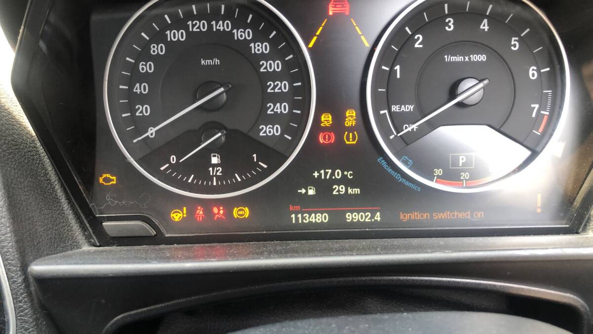 Yahoo!オークション - BMW ヘッドライト 左 118i DBA-1R15 1R15 F21 20...