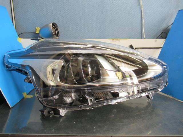 Yahoo!オークション - 【7266】/シエンタ NSP170G右ヘッドライト