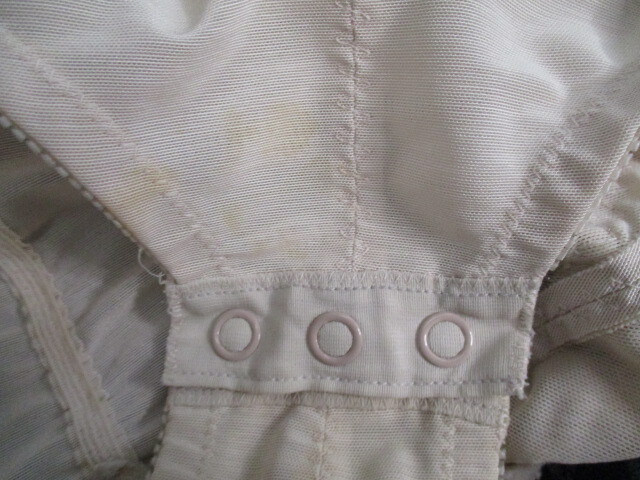 Yahoo!オークション - BQ13 大きいサイズ トリンプ B85LL 美補正 綺麗...